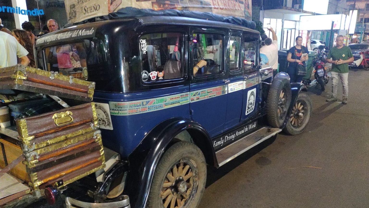 La familia Zapp en Posadas tras una vuelta al mundo de 22 años